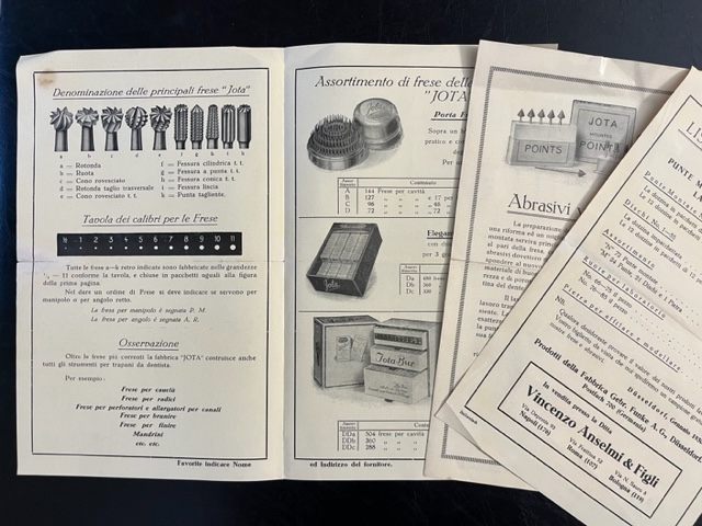 PIEGHEVOLI PUBBLICITARI Prodotti per dentisti della fabbrica Gebr. Funke