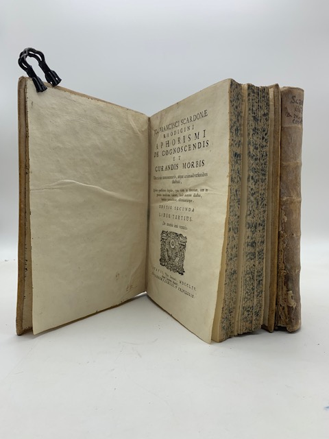 Jo. Francisci Scardonae Rhodigini Aphorismi de cognoscendis et curandis morbis